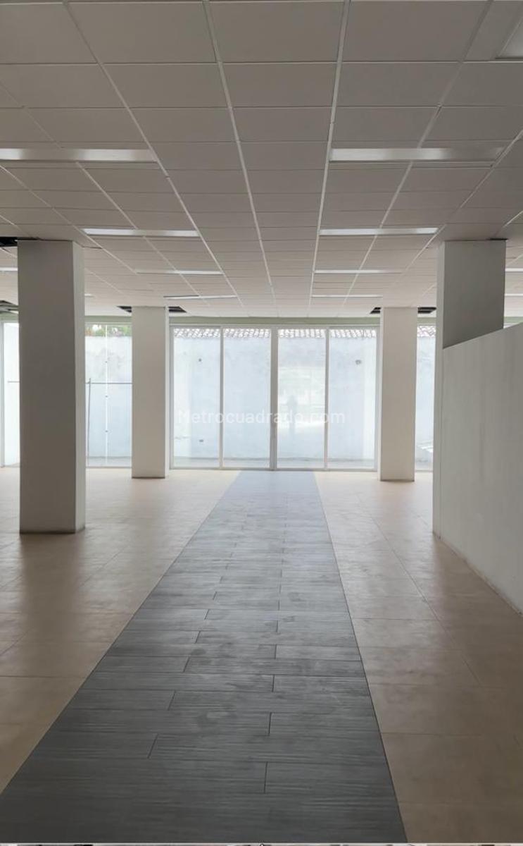 Arriendo de Local Comercial en Ciudad jardin - Cali - 11052-M4405205