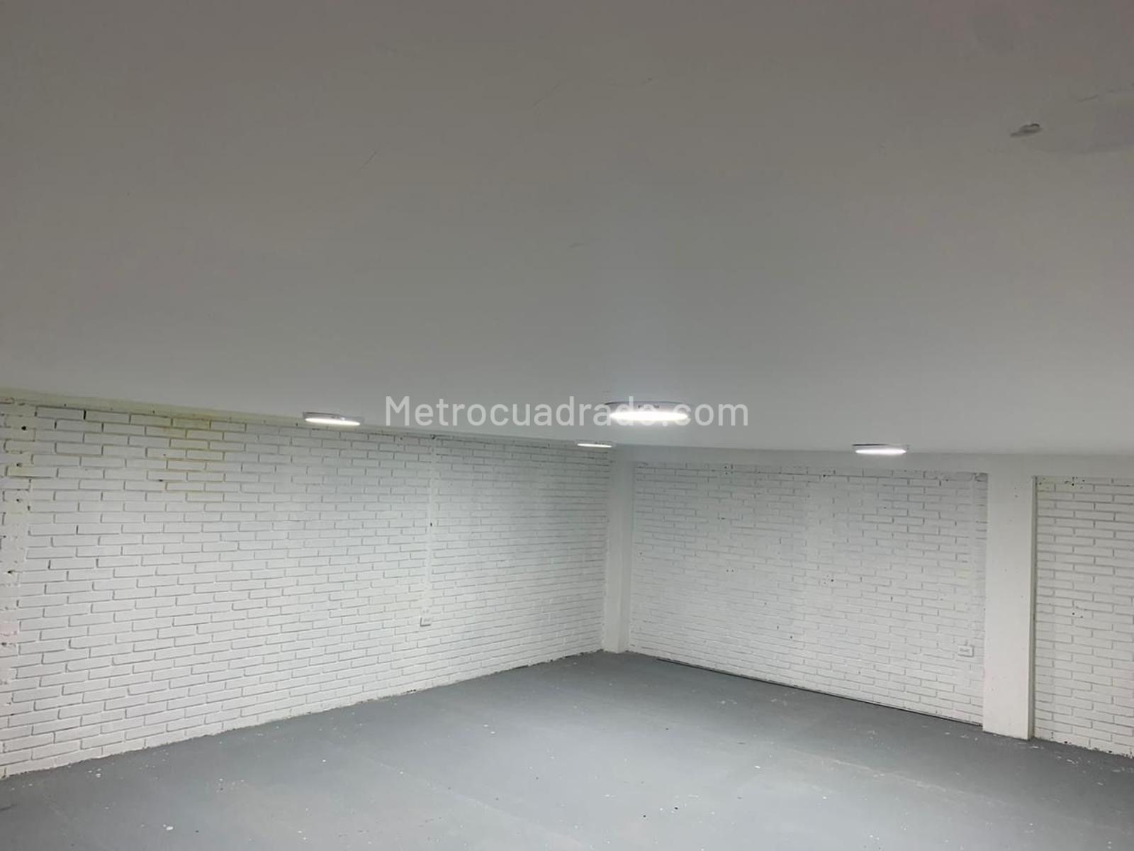 Venta de Bodega en Morato santa rosa - Bogotá D.C. - 11052-M5022465