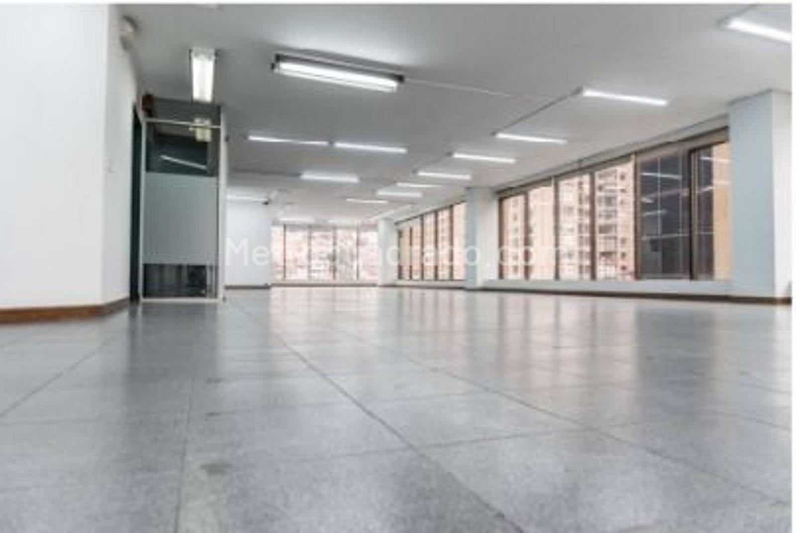 Venta de Oficina en San martin centro internacional - Bogotá D.C. - 11052-M5309327