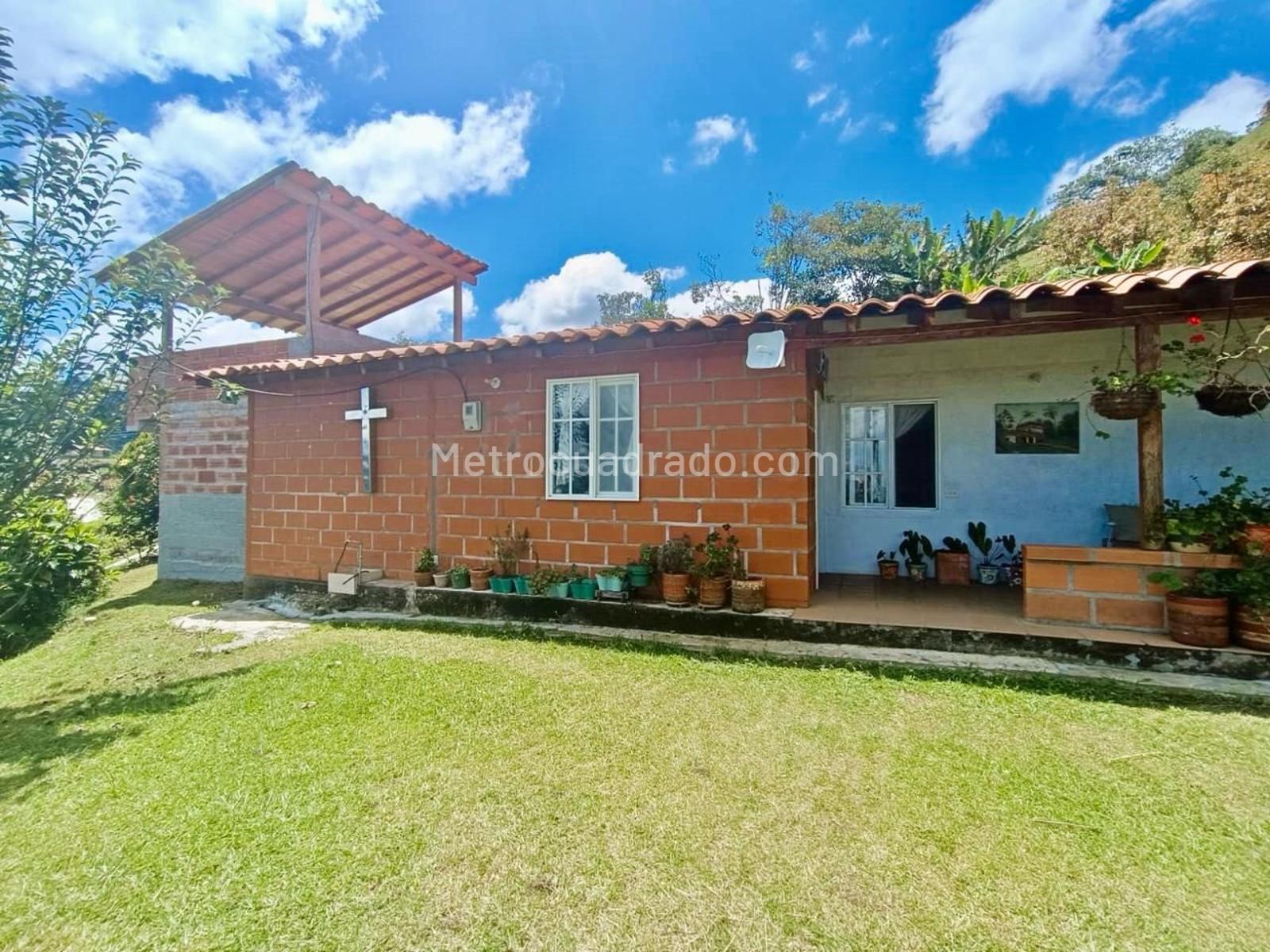 Venta de Finca en El peñol - Guatape - 16061-M4811459