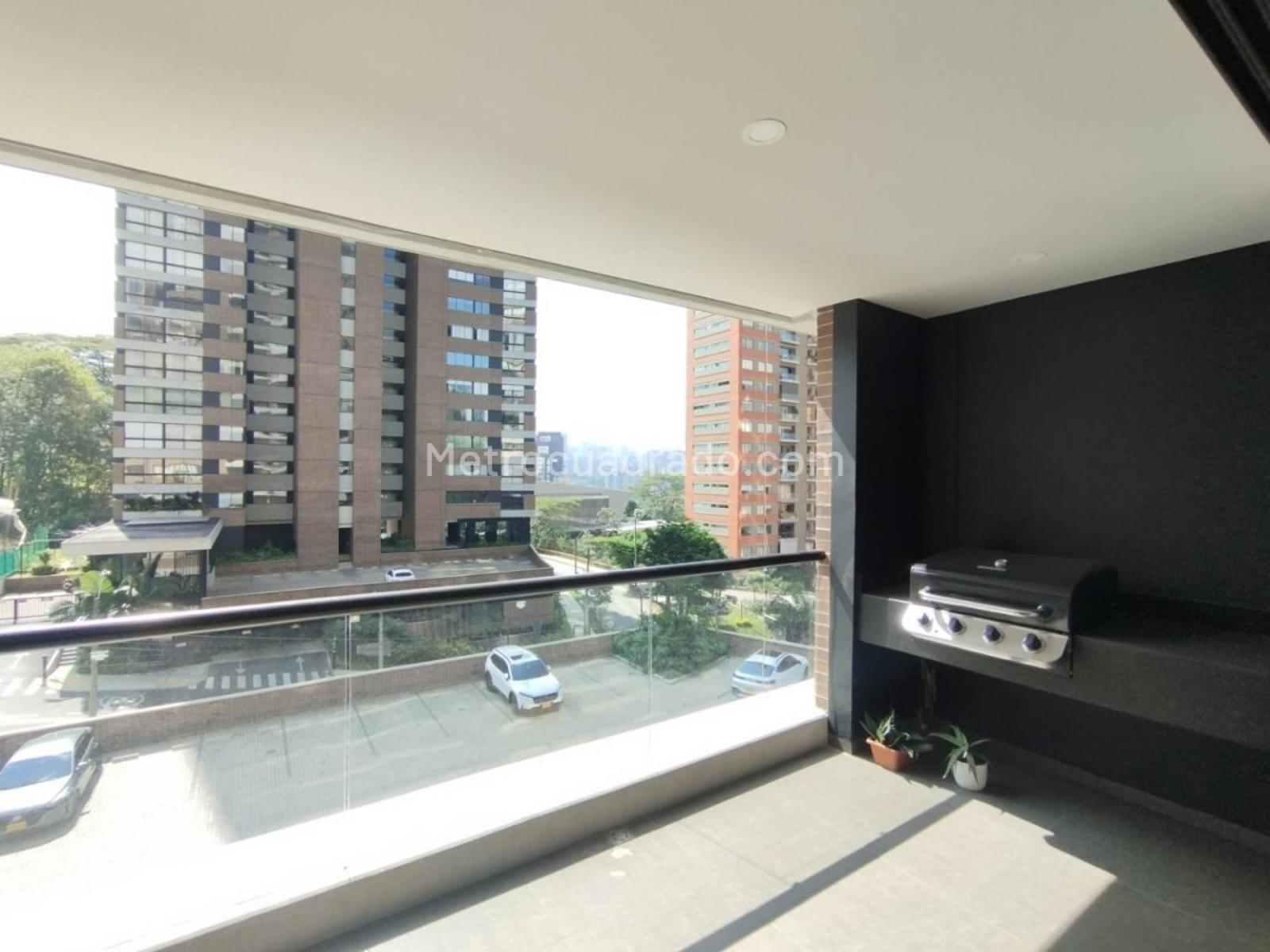 Arriendo de Apartamento en Altos del poblado - Medellín - 16120-M5540009