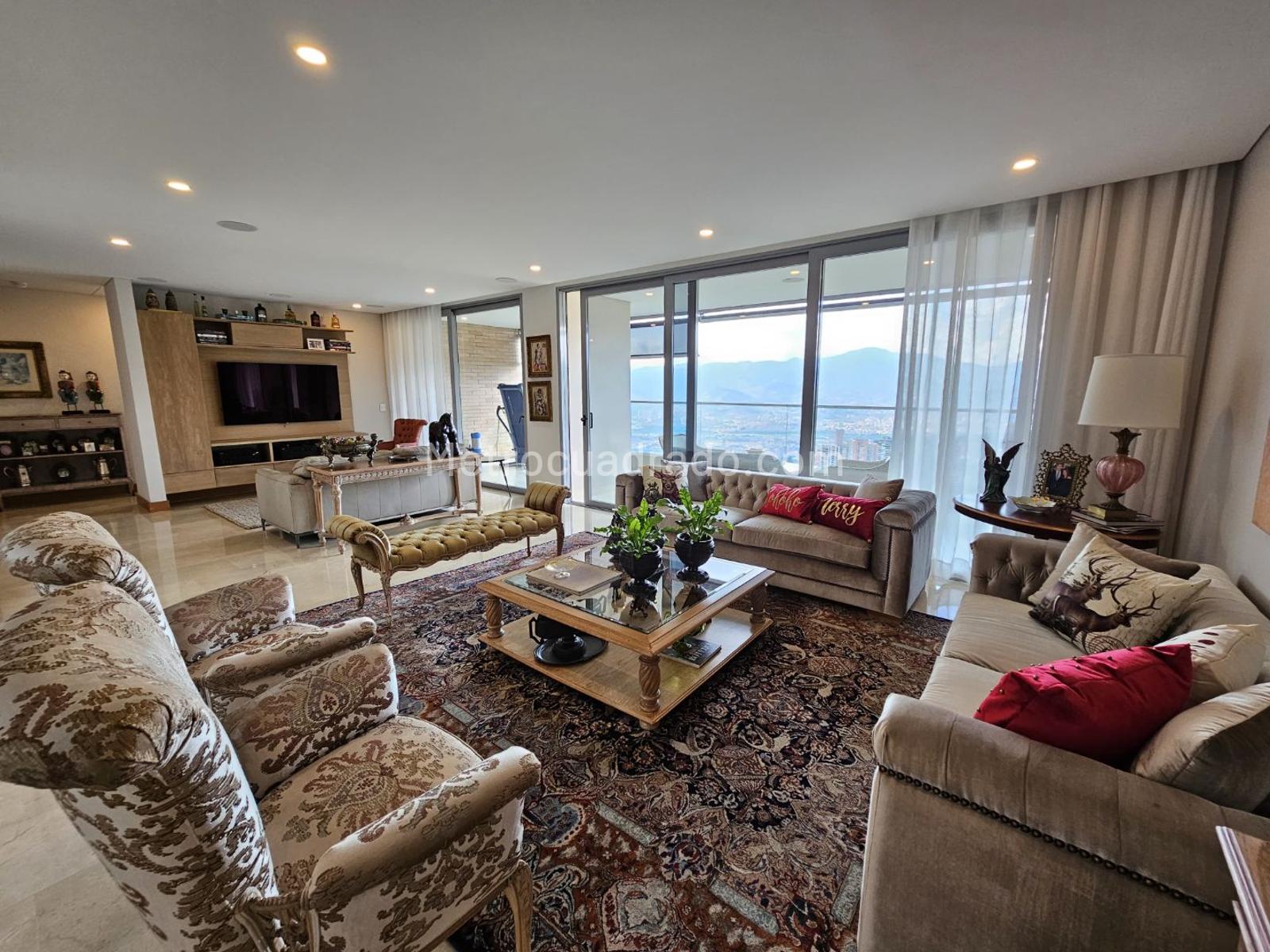 Venta de Apartamento en El poblado alto - Medellín - 17798-M5440478