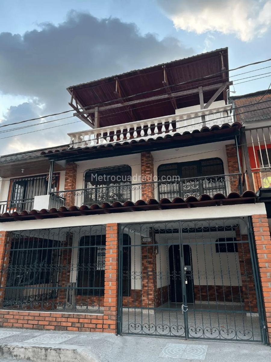 Venta de Casa en Quintas de milan el cipres - Dos Quebradas - 18595 ...