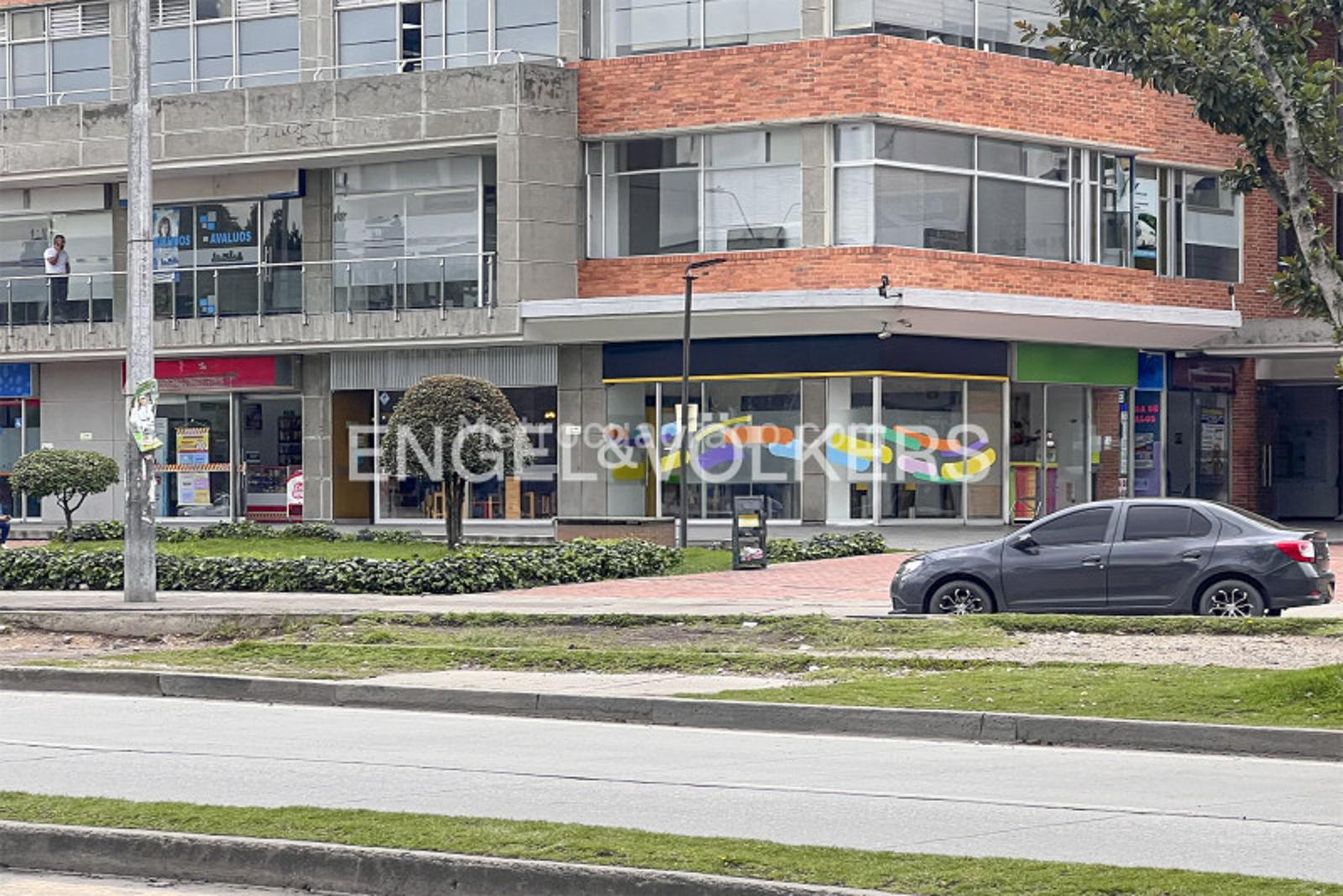Venta de Local Comercial en Engativa centro - Bogotá D.C. - 2671-M5152024