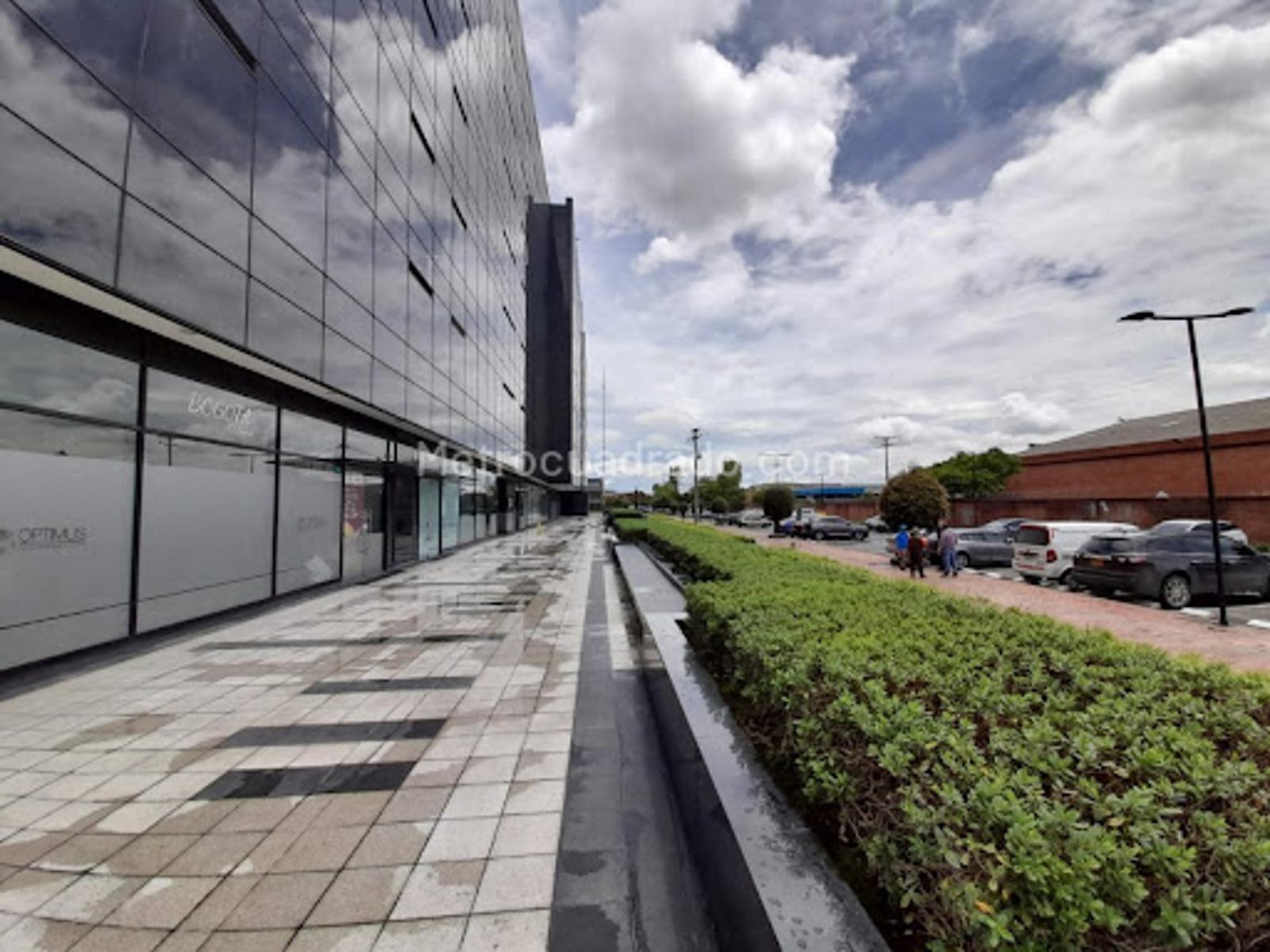 Venta de Local Comercial en Fontibon - Bogotá D.C. - 304-M4698496