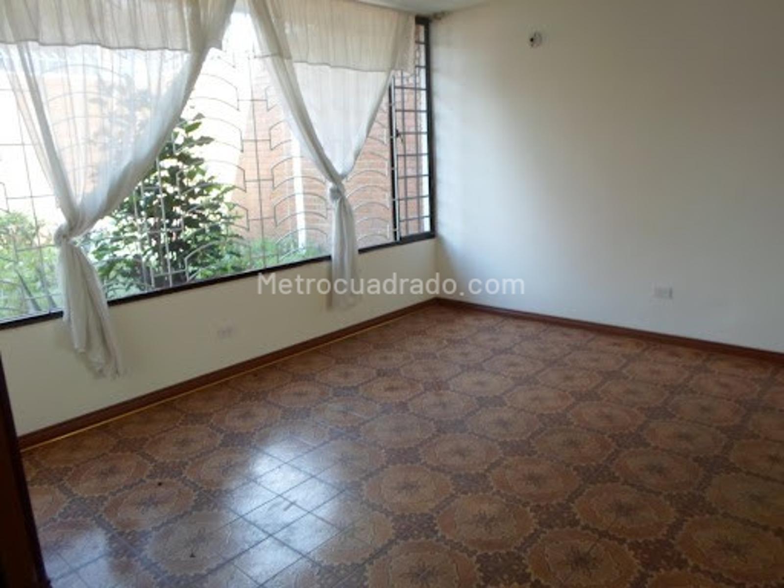 Arriendo de Casa en La esmeralda - Bogotá D.C. - 34-M4801486