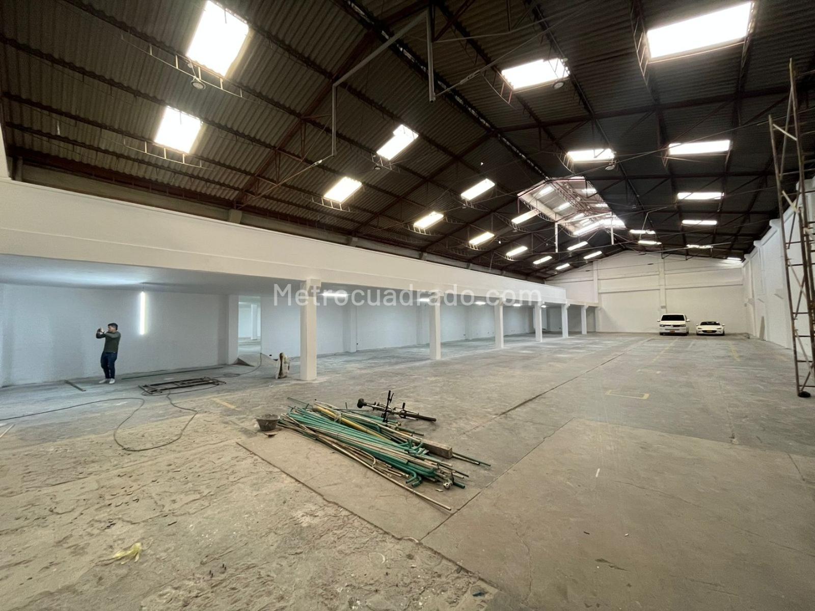 Venta de Bodega en Montevideo - Bogotá D.C. - 3636-M4486637