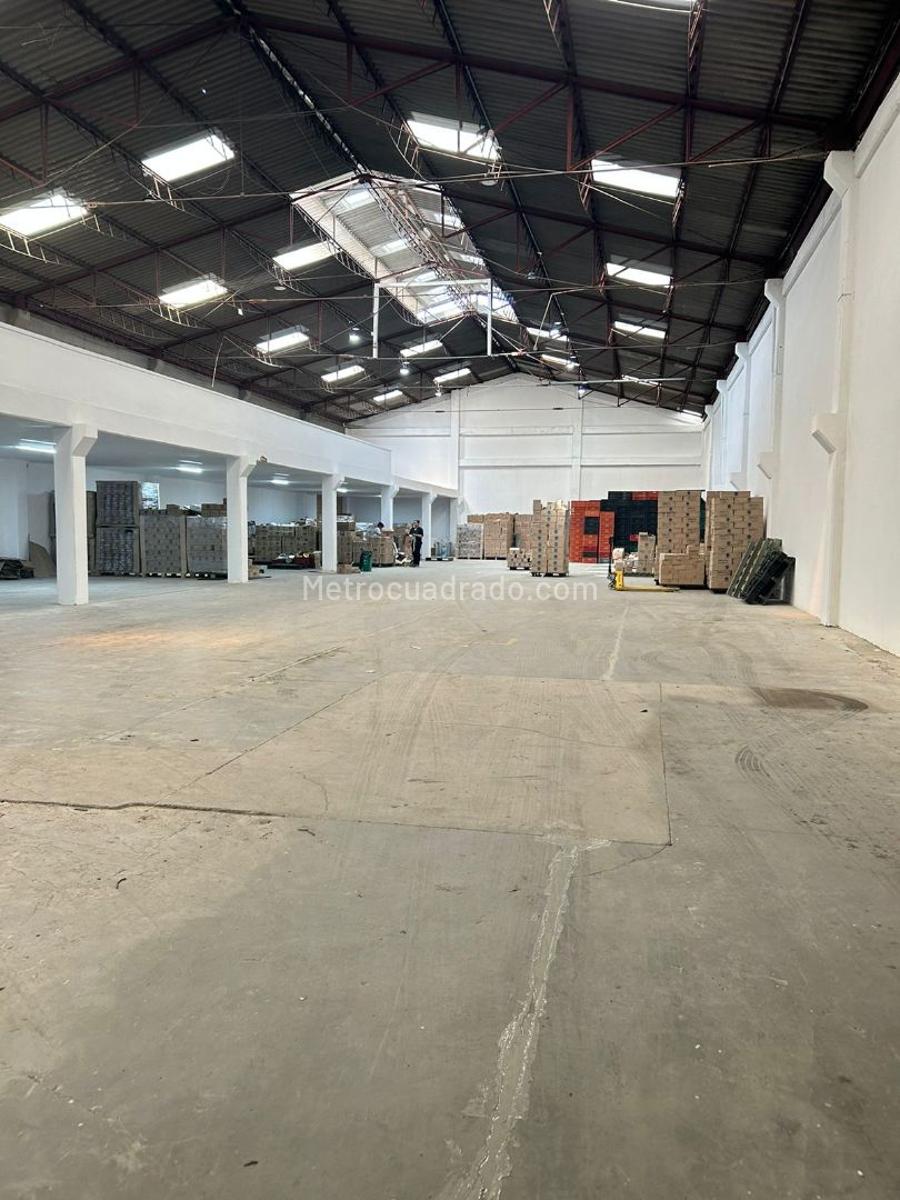 Venta de Bodega en Montevideo - Bogotá D.C. - 3636-M5036994