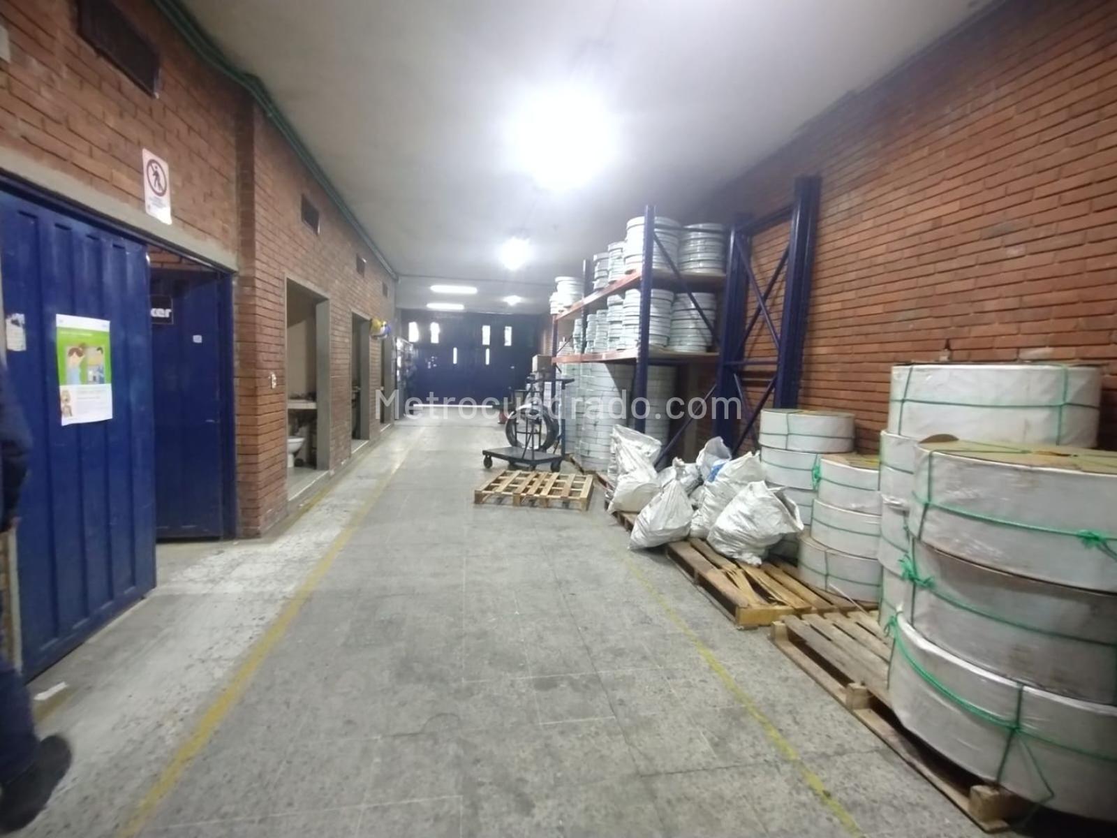 Arriendo de Bodega en Pinar de alamos - Bogotá D.C. - 412-M5424366