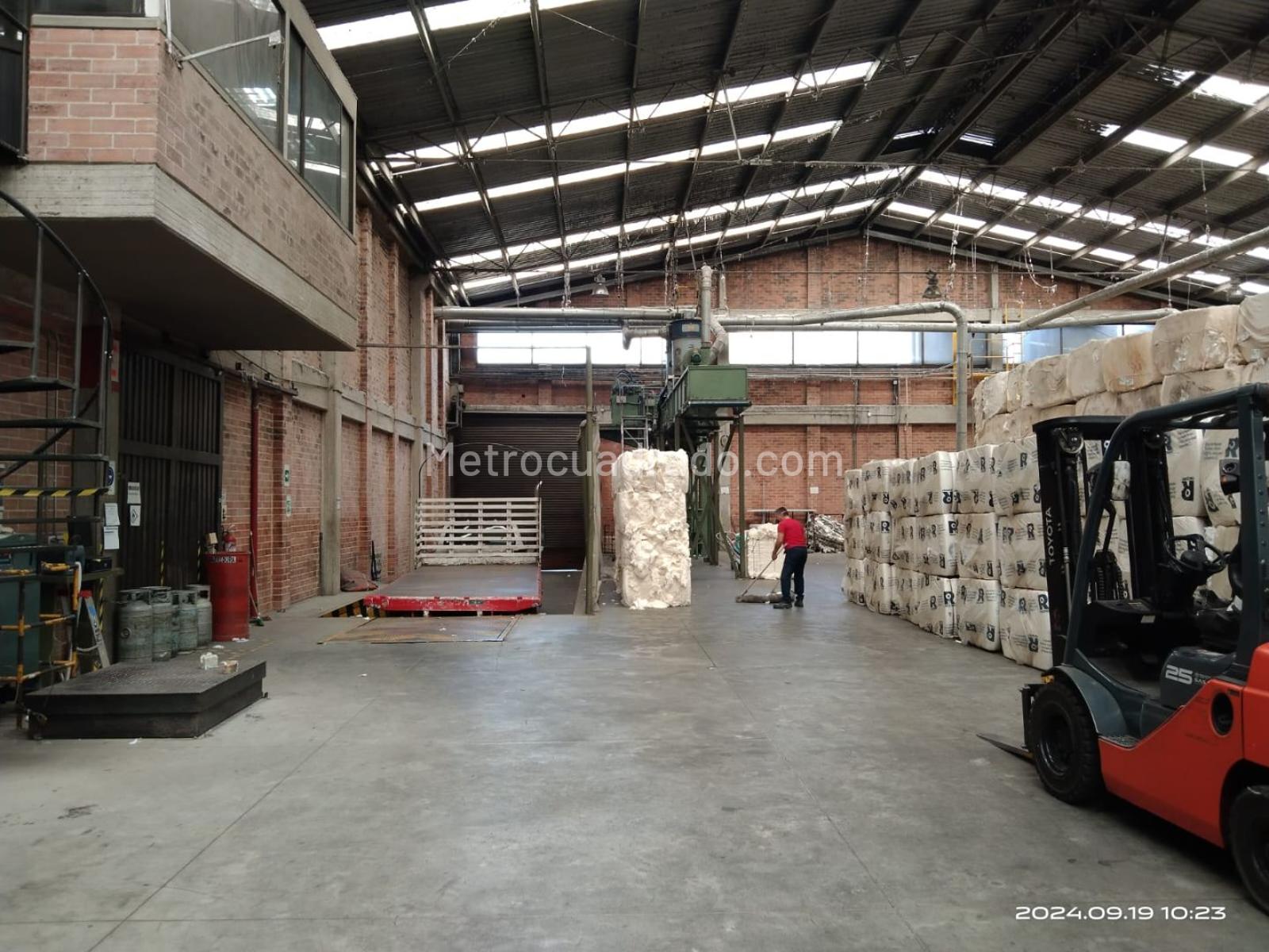 Arriendo de Bodega en Centro industrial - Bogotá D.C. - 537-M5255584