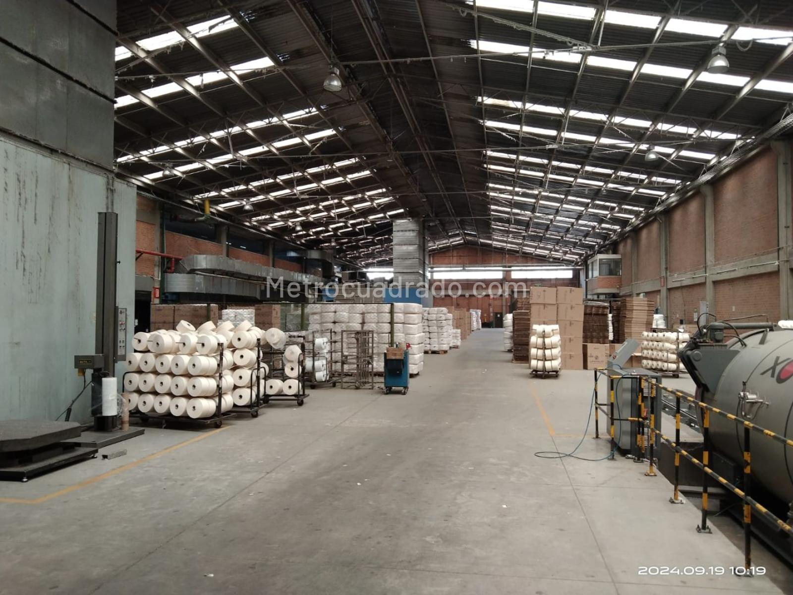 Arriendo de Bodega en Centro industrial - Bogotá D.C. - 537-M5263176