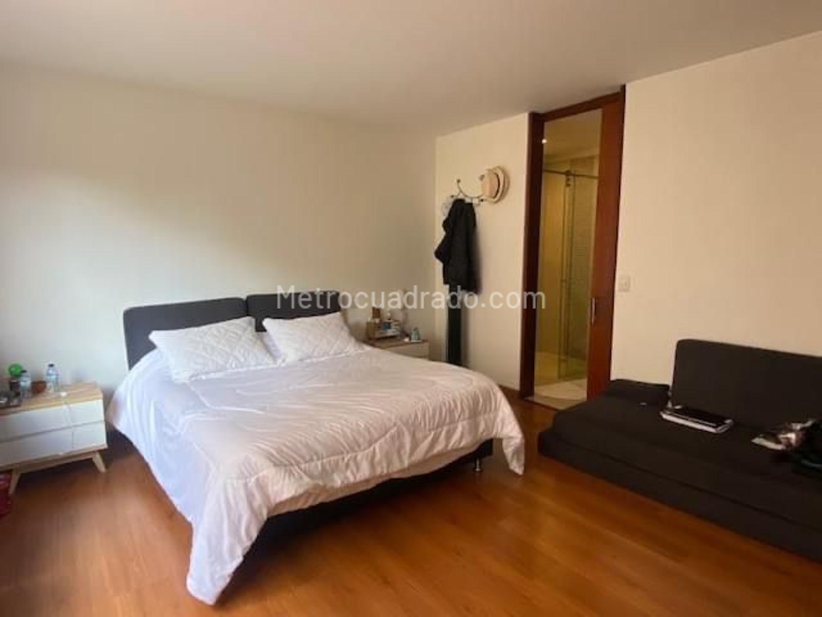 Arriendo de Apartamento en Chico alto chico - Bogotá D.C. - 800-M3846077