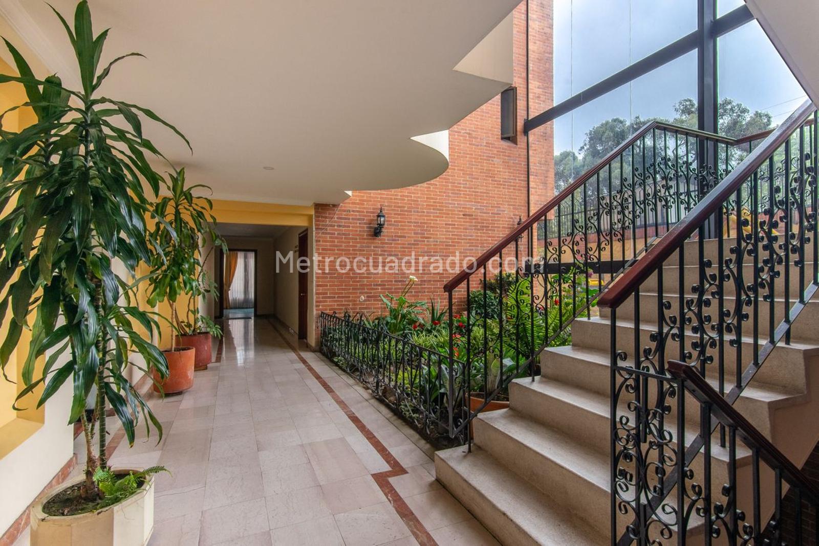 Venta de Edificio de Apartamentos en Chico navarra - Bogotá D.C. - 847-M4686063