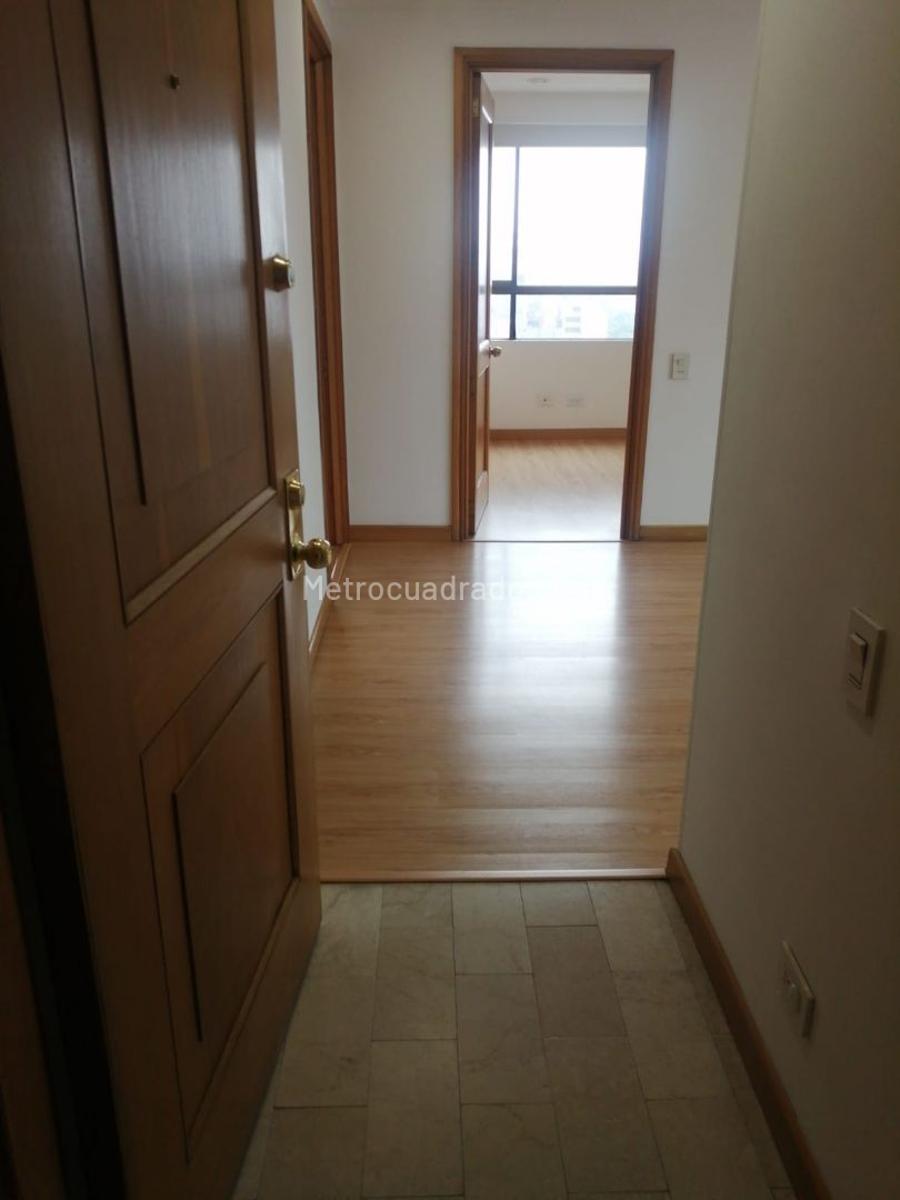 Arriendo de Apartamento en Lago gaitan chicó - Bogotá D.C. - MC5737143