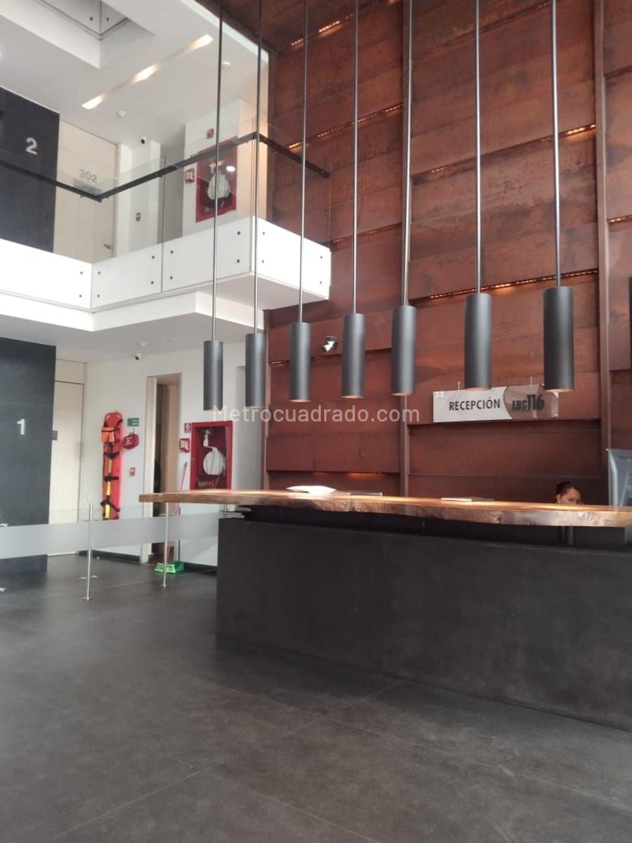 Arriendo de Oficina en Pepe sierra santa bárbara - Bogotá D.C. - MC5766304